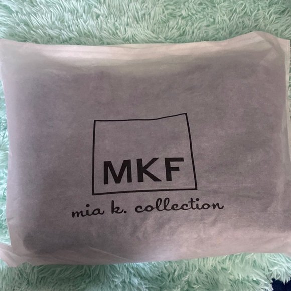 MIA K COLLECTION | Bags | Nwt Mia K Collection Blue Magnet Closure ...